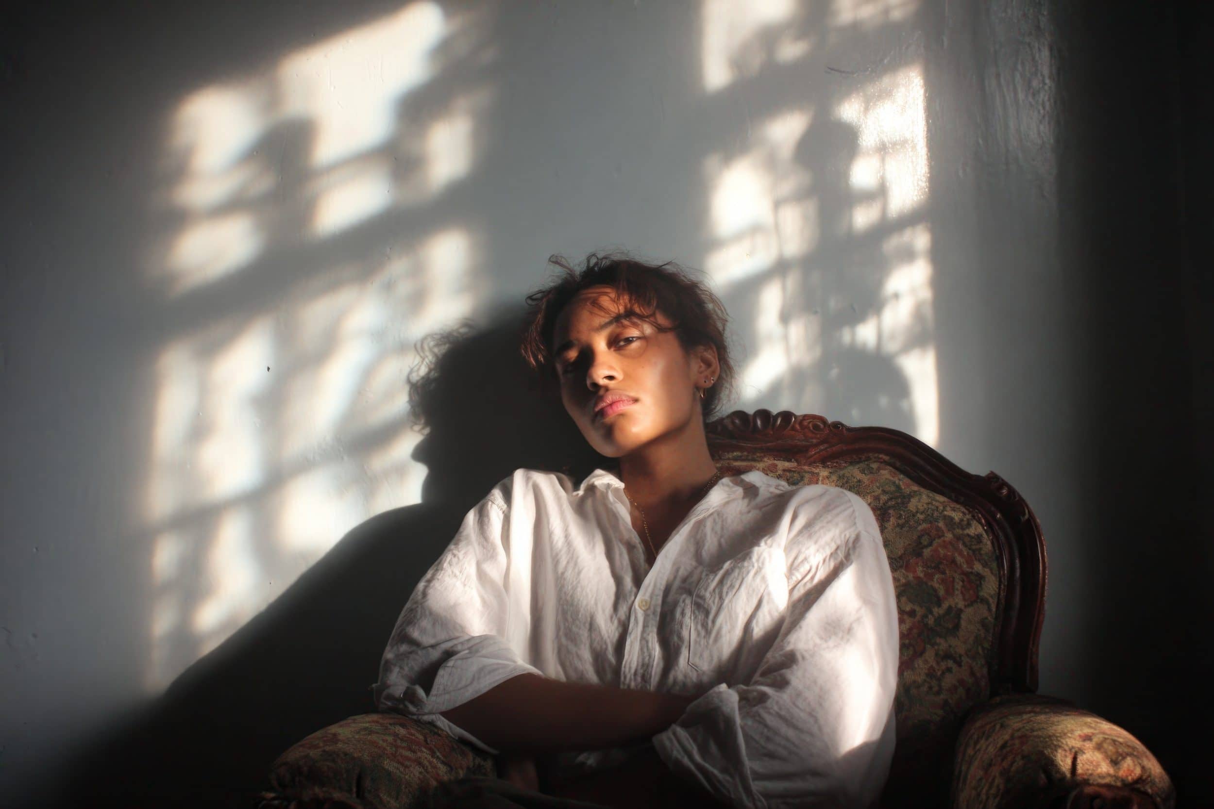 Uncomfortable in Your Own Skin: Causes & How to Feel Better - Modern ...